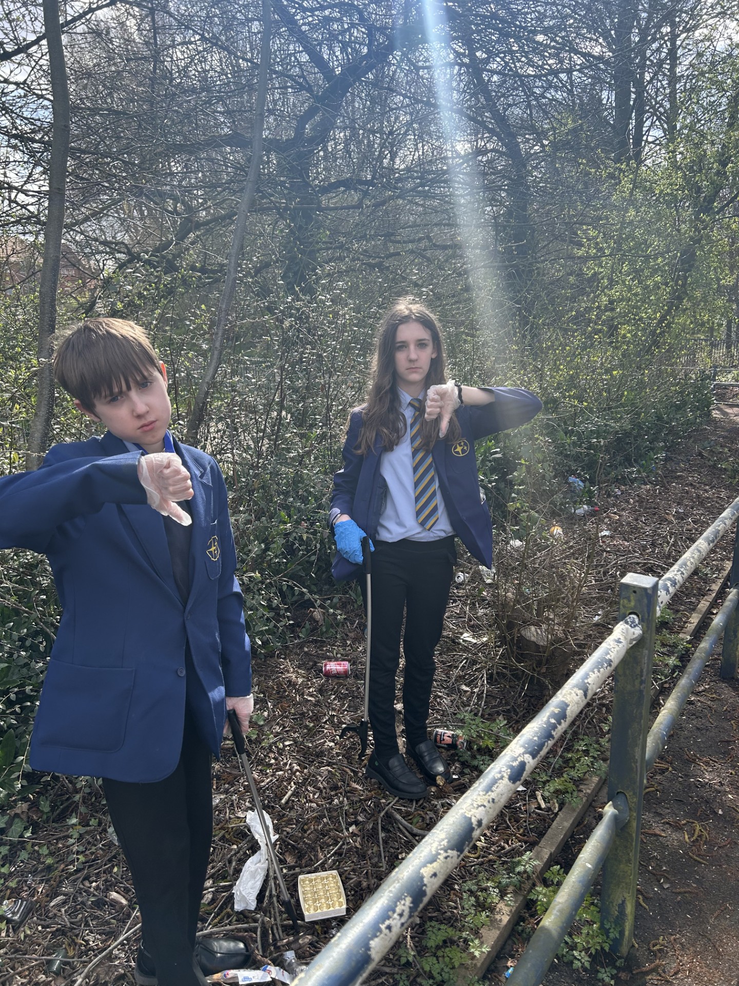 Ormiston SWB Academy - Eco Ambassadors clean up Bilston!